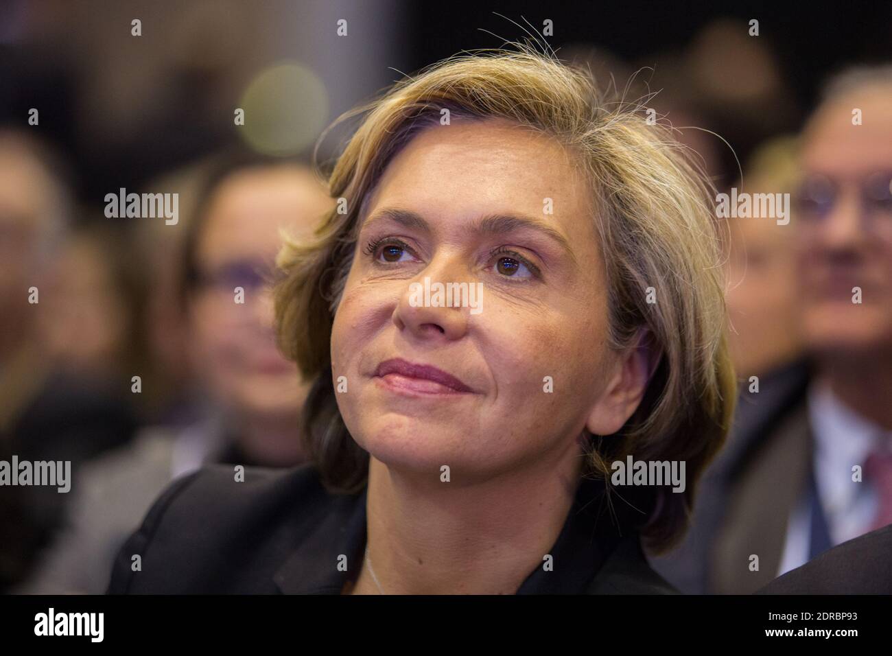 VALERIE PECRESSE - METTING DE VALERIE PECRESSE - CANDIDATE LES ...