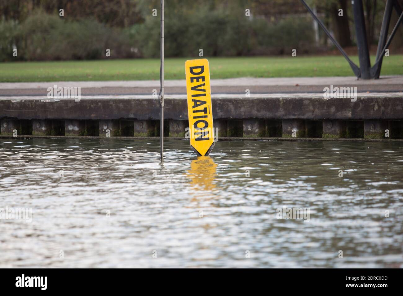 OEUVRE DE MICHAEL PINSKY 'L'EAU QUI DORT', MICHAEL PINSKY EST ALLE ...