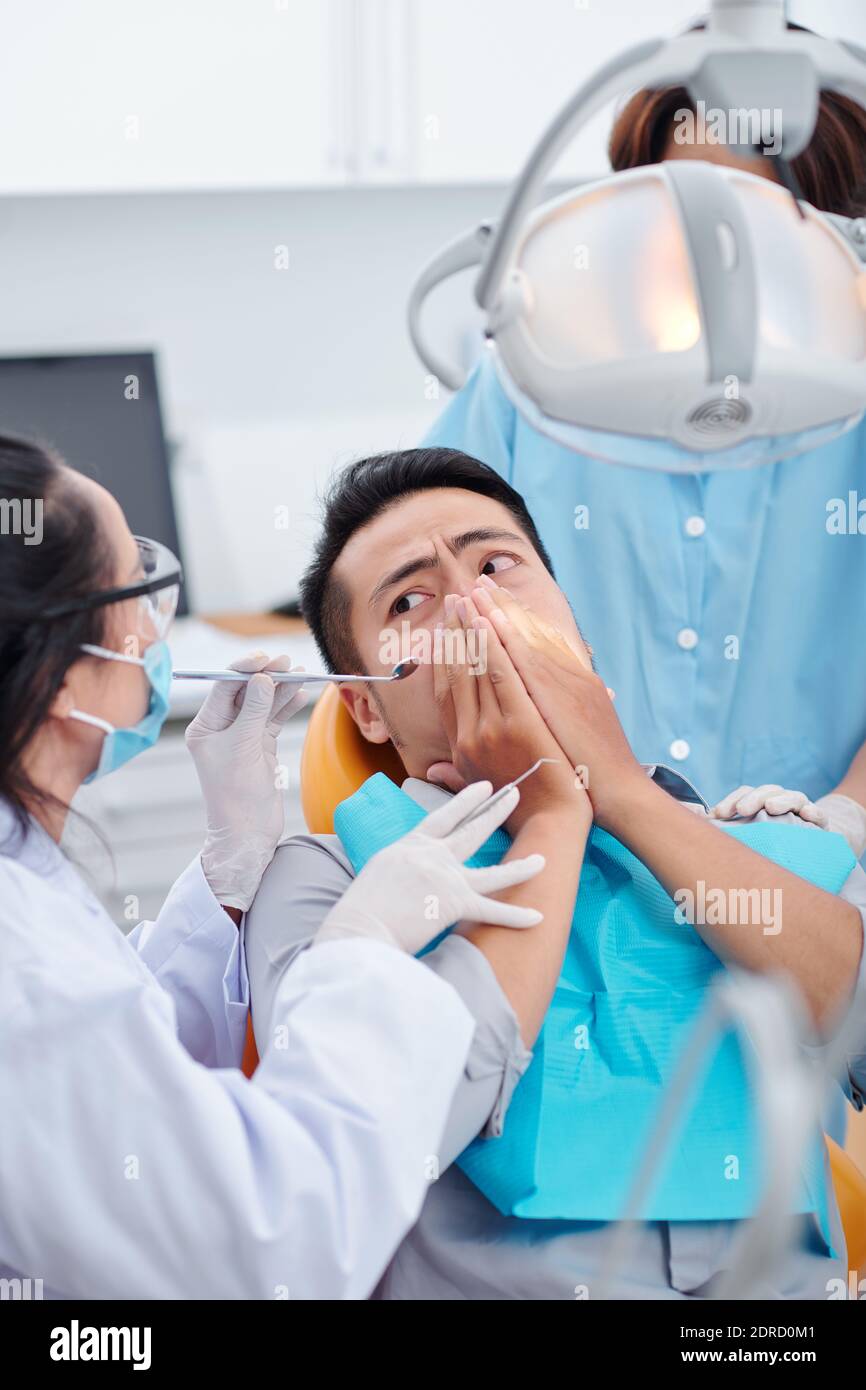 Scared surgeon hi-res stock photography and images - Alamy