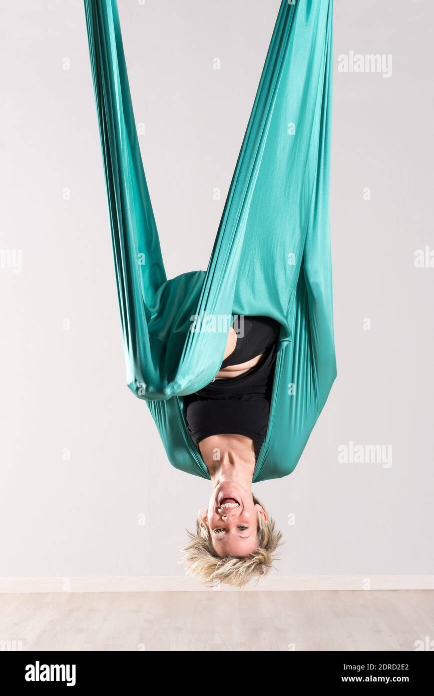 Aerialist performer hi-res stock photography and images - Alamy
