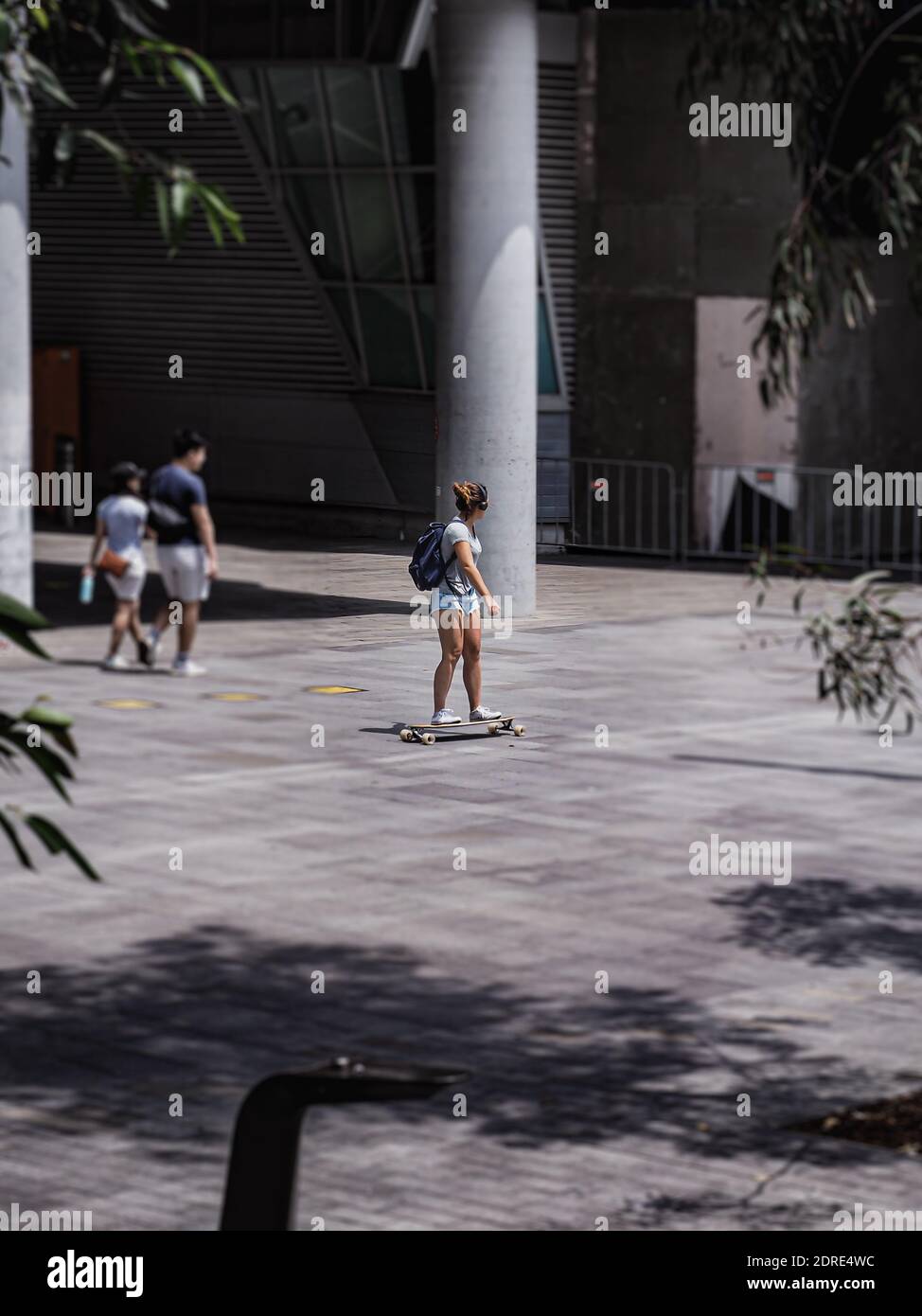 Downtown sydney with female hi-res stock photography and images - Alamy