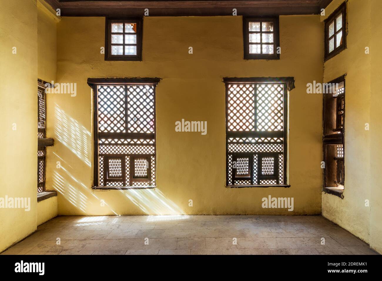 Mashrabiya window hi-res stock photography and images - Alamy