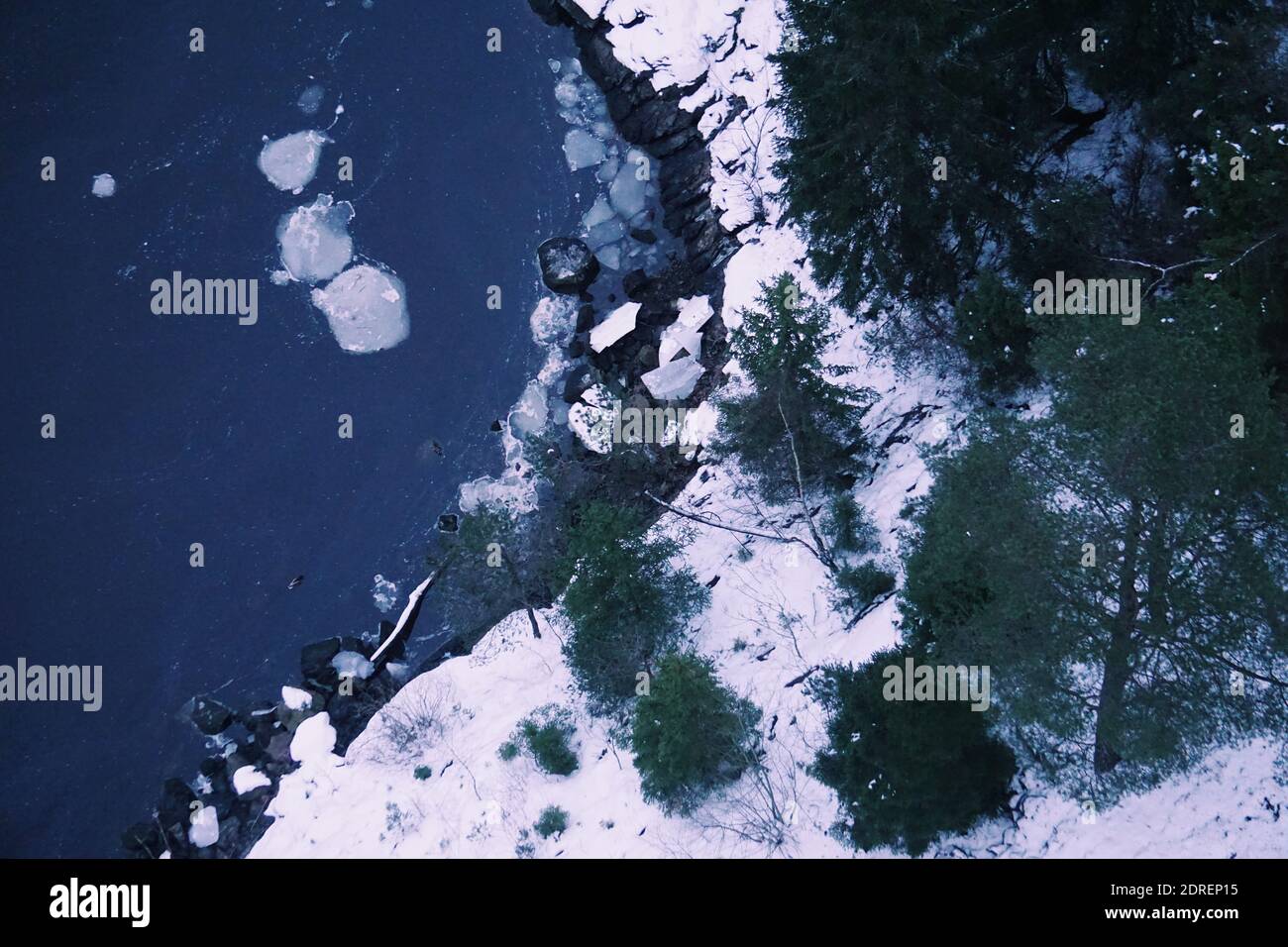 Melting ice above water cold temperature hi-res stock photography and ...