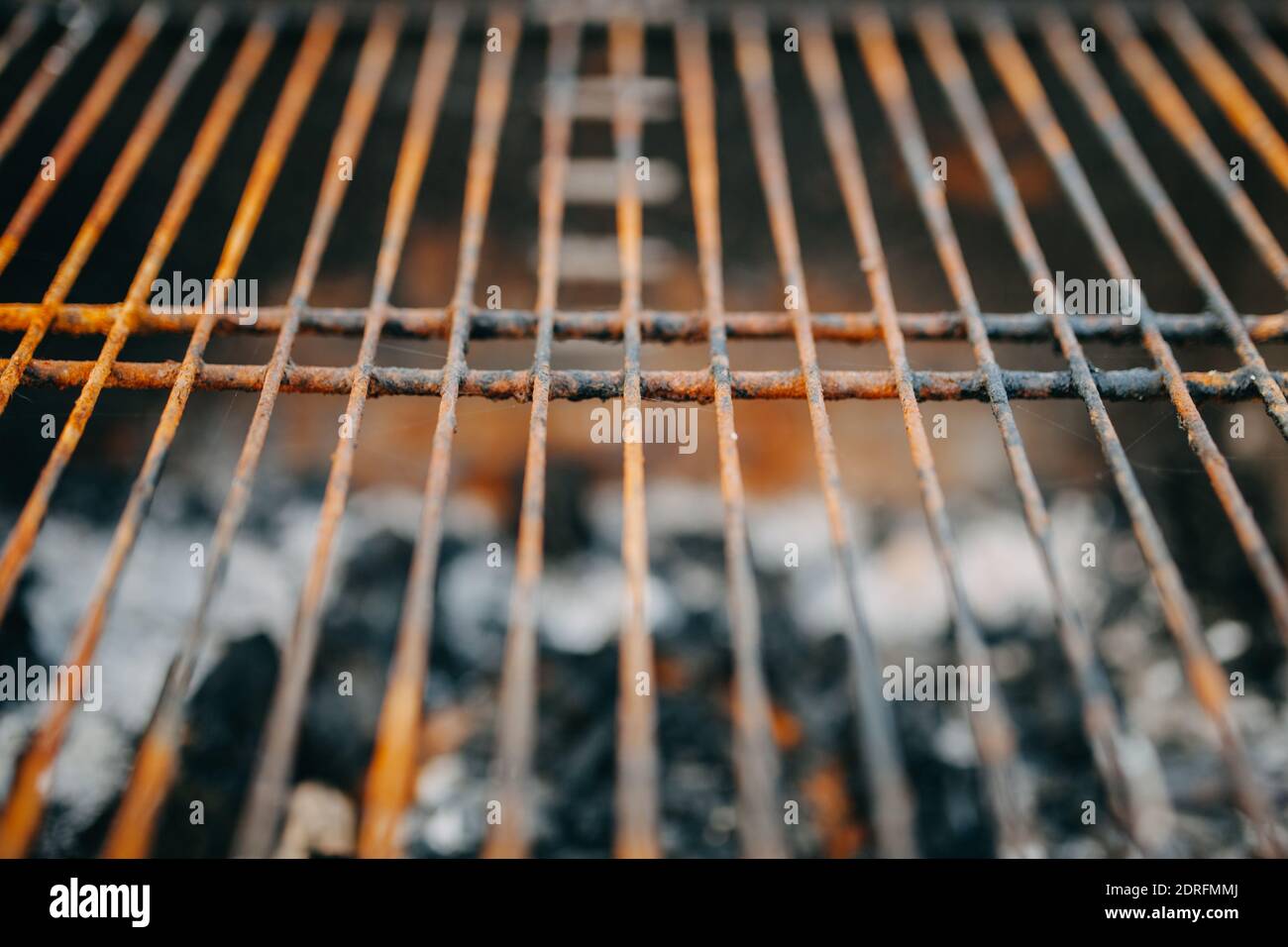 Metal grill fence hi-res stock photography and images - Alamy