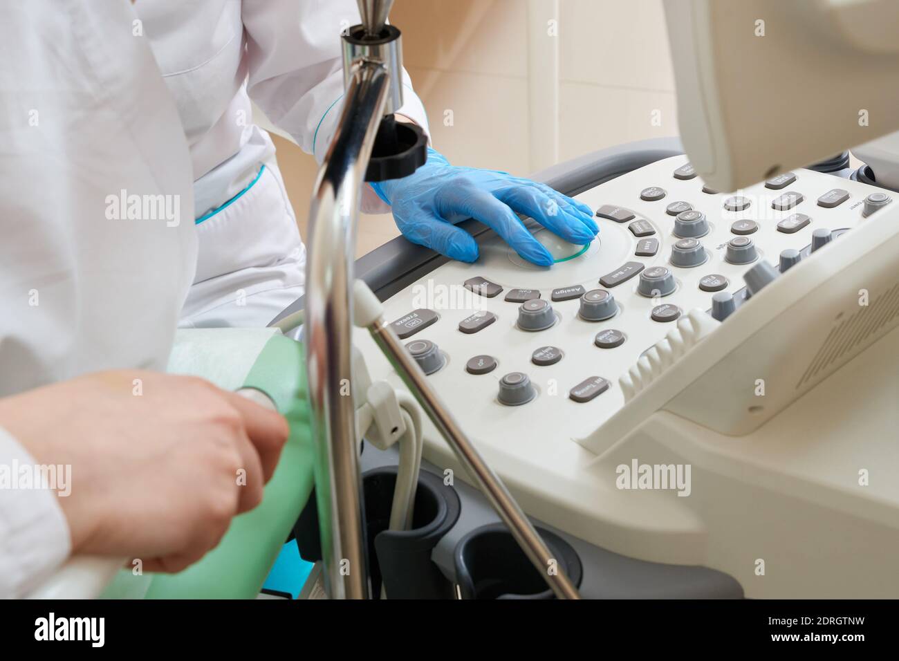 Woman gynecological exam hi-res stock photography and images - Alamy