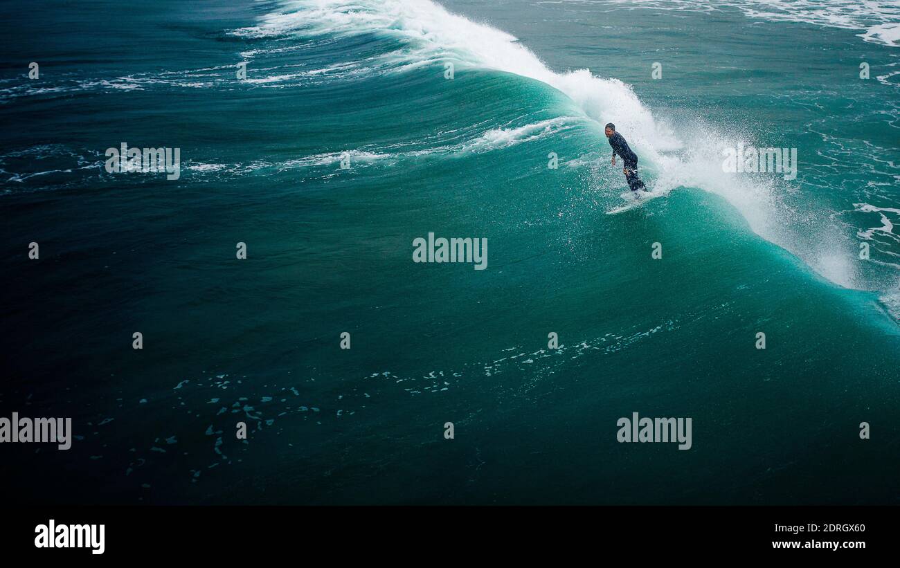 Surfboarding aerial hi-res stock photography and images - Alamy