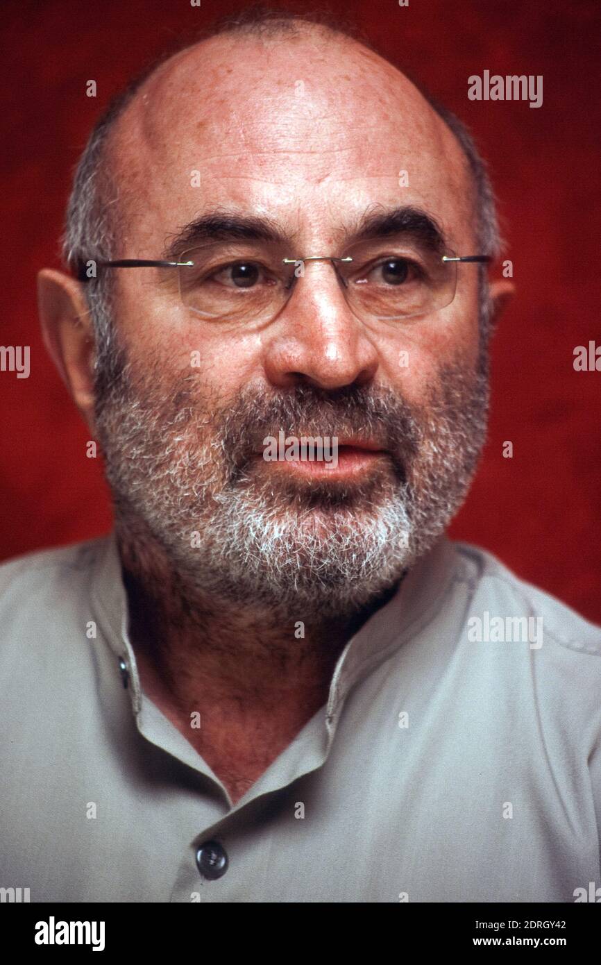 Star of "Last Orders," Bob Hoskins, circa 2001 / File Reference # 34000 ...