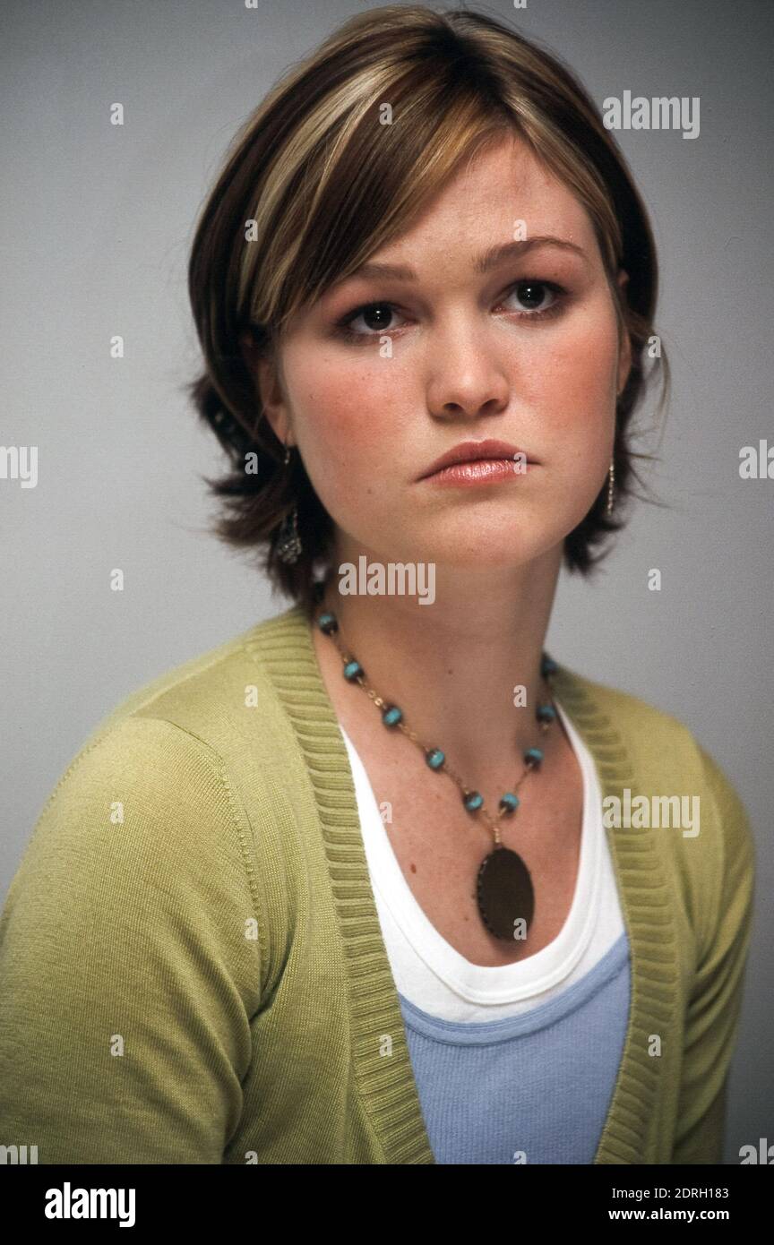 Julia stiles mona lisa smile hi-res stock photography and images - Alamy