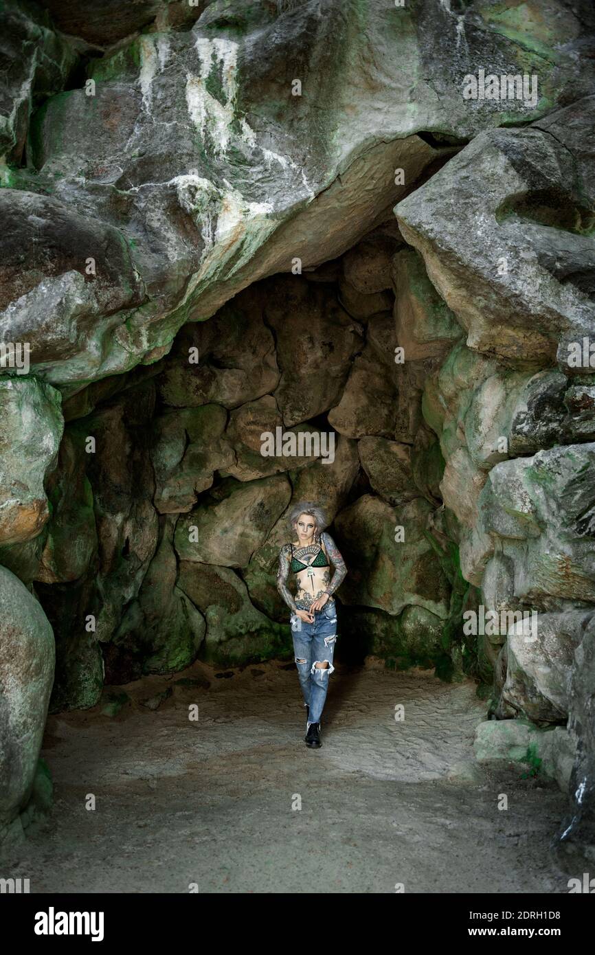 Women in underground cave hi-res stock photography and images - Alamy