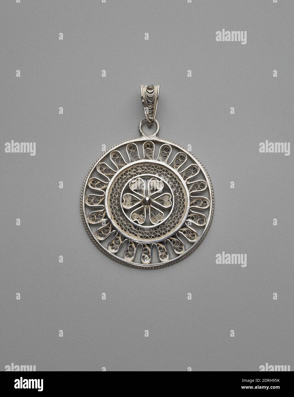Circular filigree pendant, 19th–20th century, Silver, Country Djerba ...