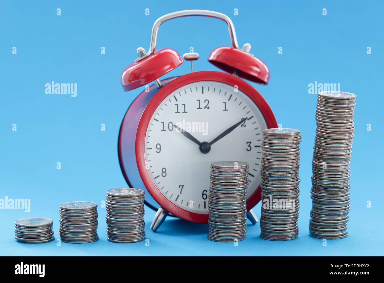 Financial pyramid hi-res stock photography and images - Alamy