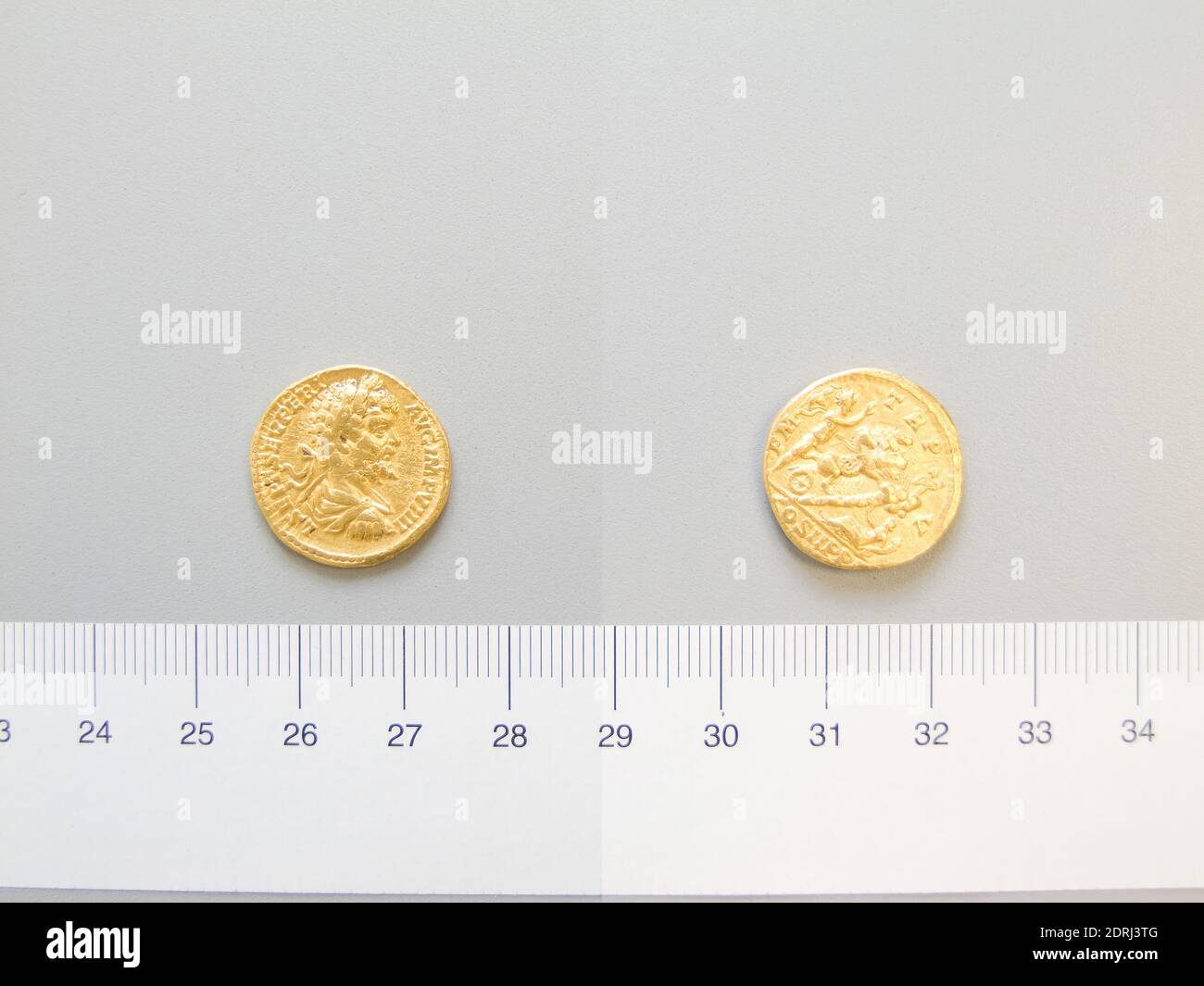 Gold 197 hi-res stock photography and images - Alamy