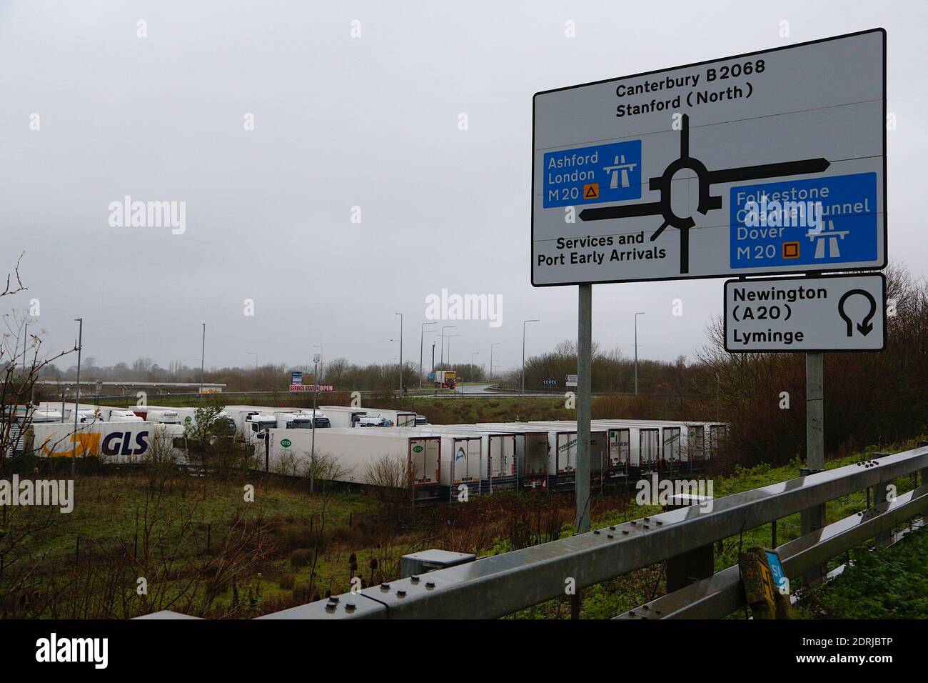 Motorway closed sign hi-res stock photography and images - Alamy