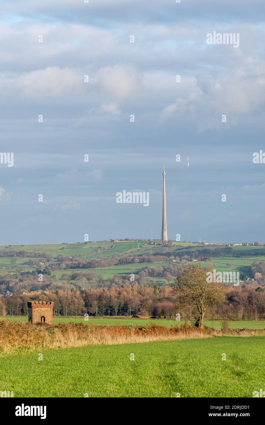 Emley moor tv mast hi-res stock photography and images - Alamy
