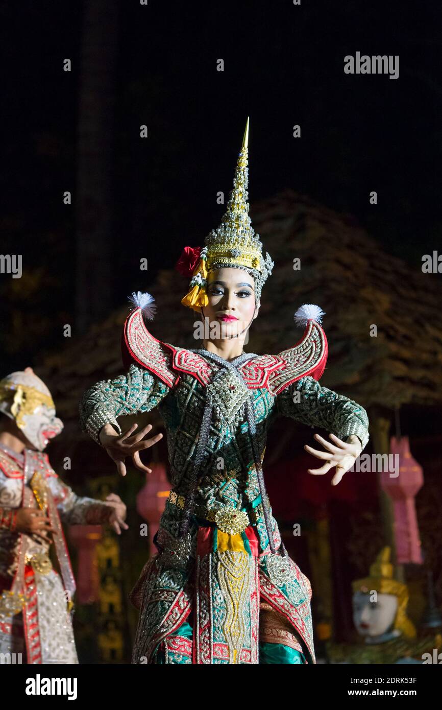 Thai traditional dance thailand hi-res stock photography and images - Alamy