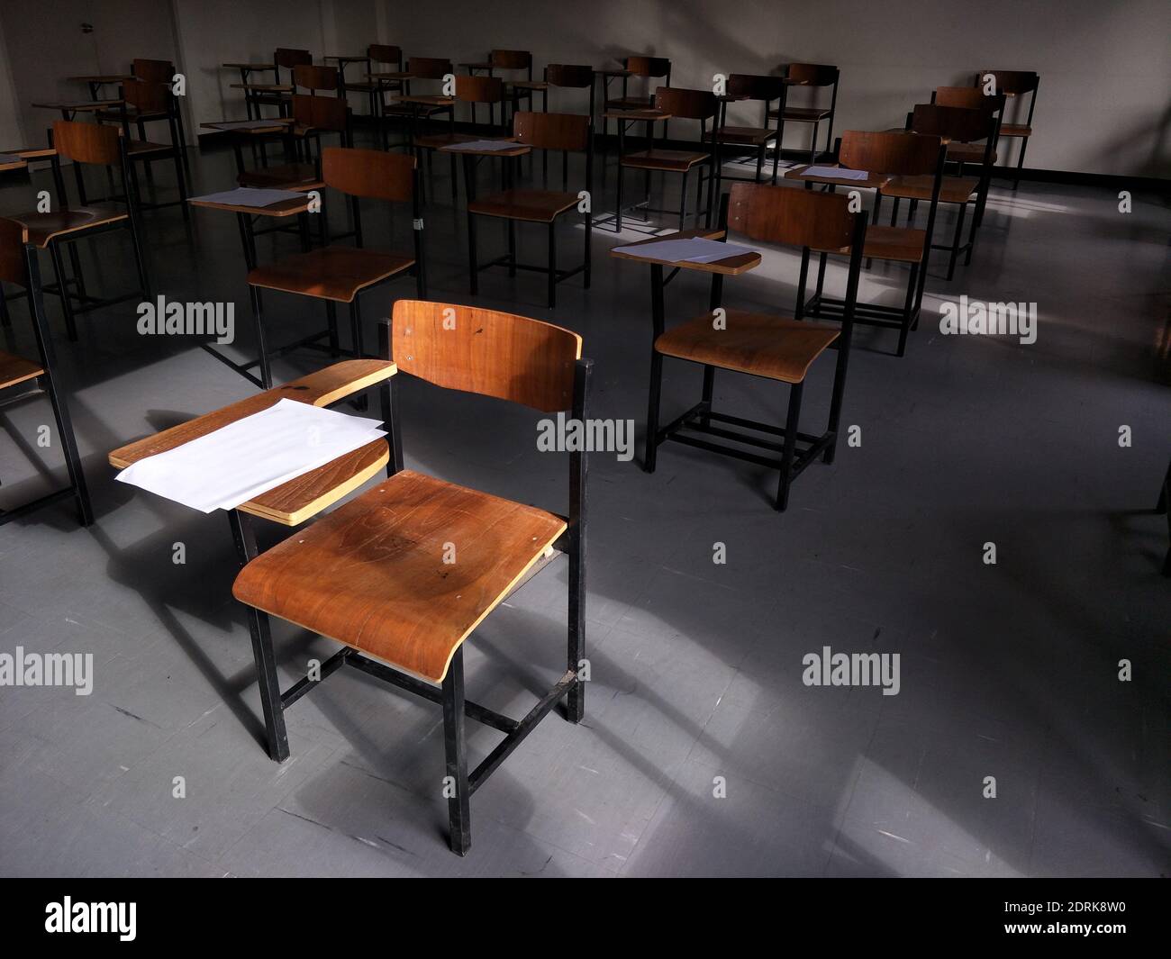 High school classroom empty chair High Resolution Stock Photography and ...
