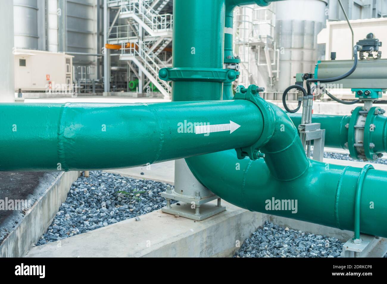 Arrow pipe hi-res stock photography and images - Alamy