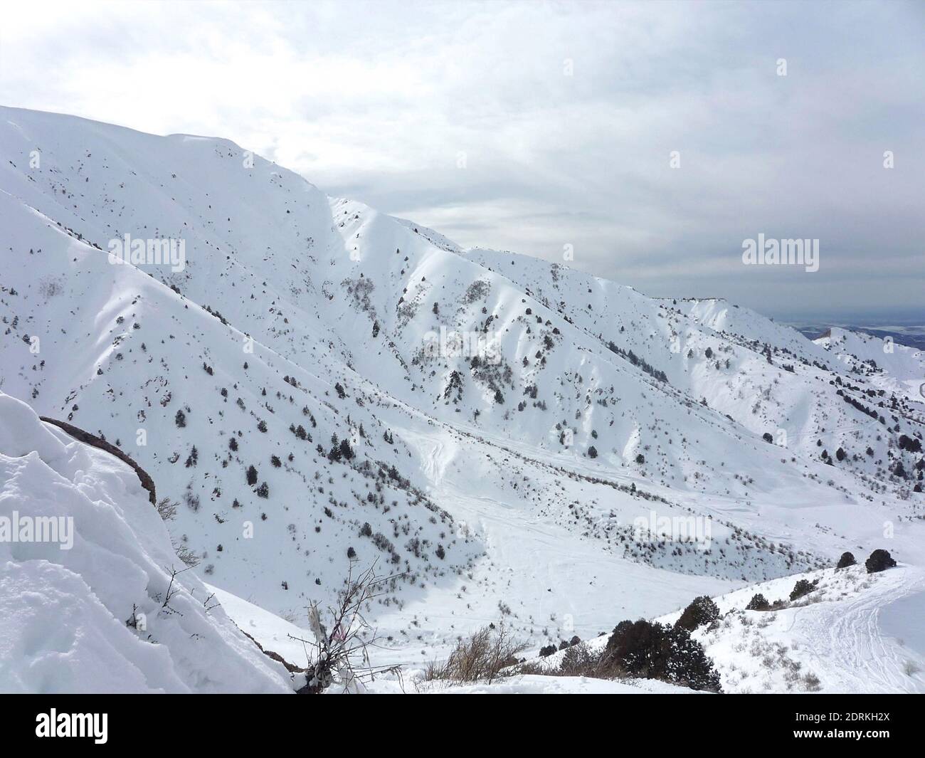 Chimgan mountains uzbekistan hi-res stock photography and images - Alamy