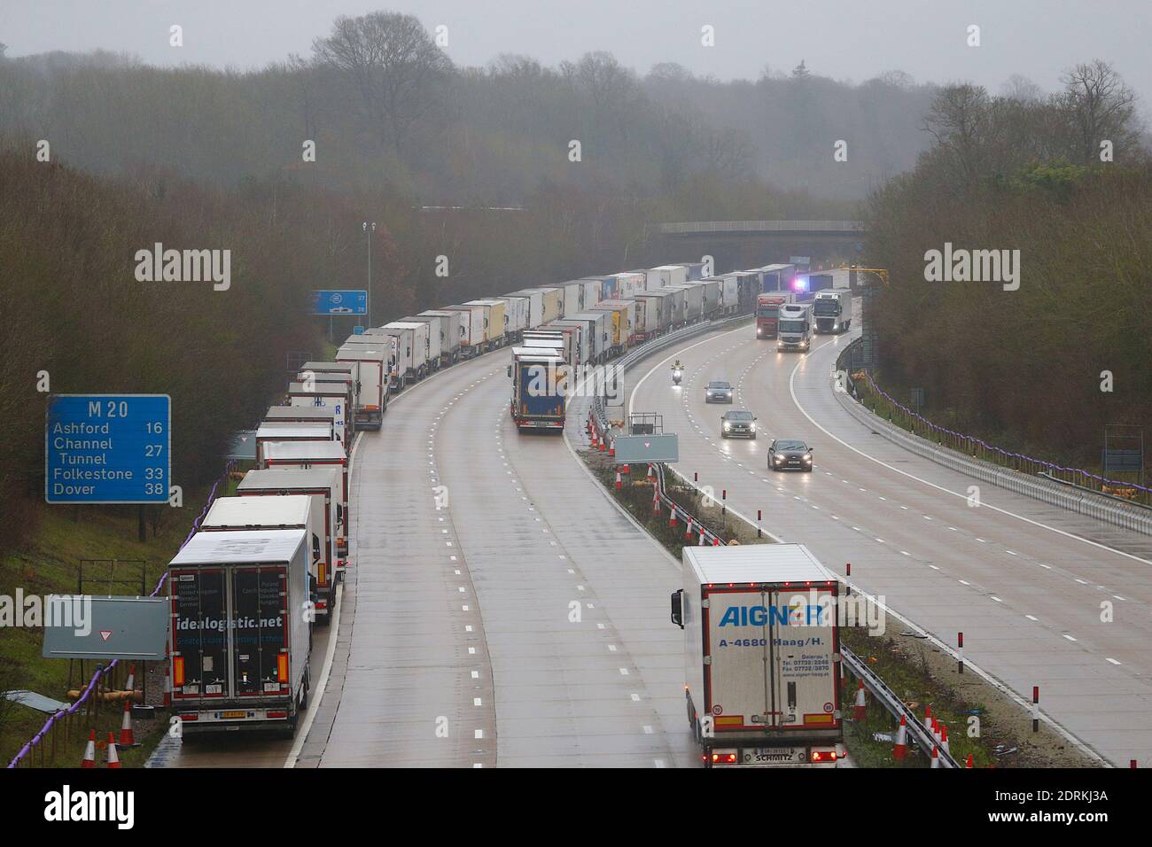 Operation stack on m20 motorway hi-res stock photography and images - Alamy