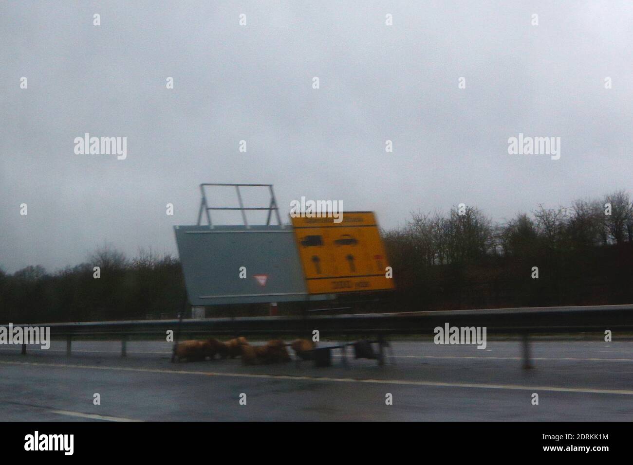 Motorway m20 dover sign hi-res stock photography and images - Alamy
