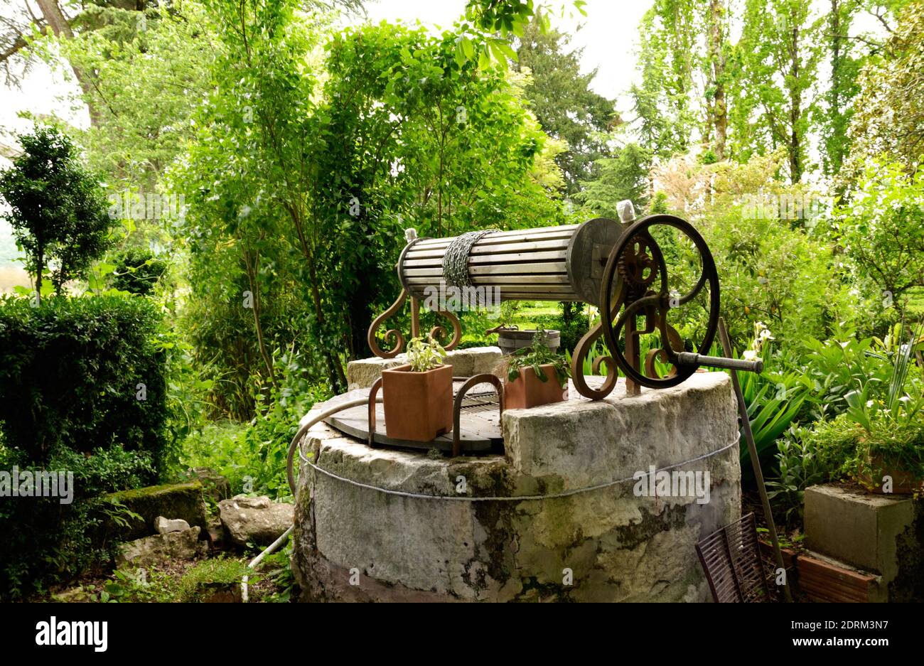 Old outdoor well Stock Photo - Alamy