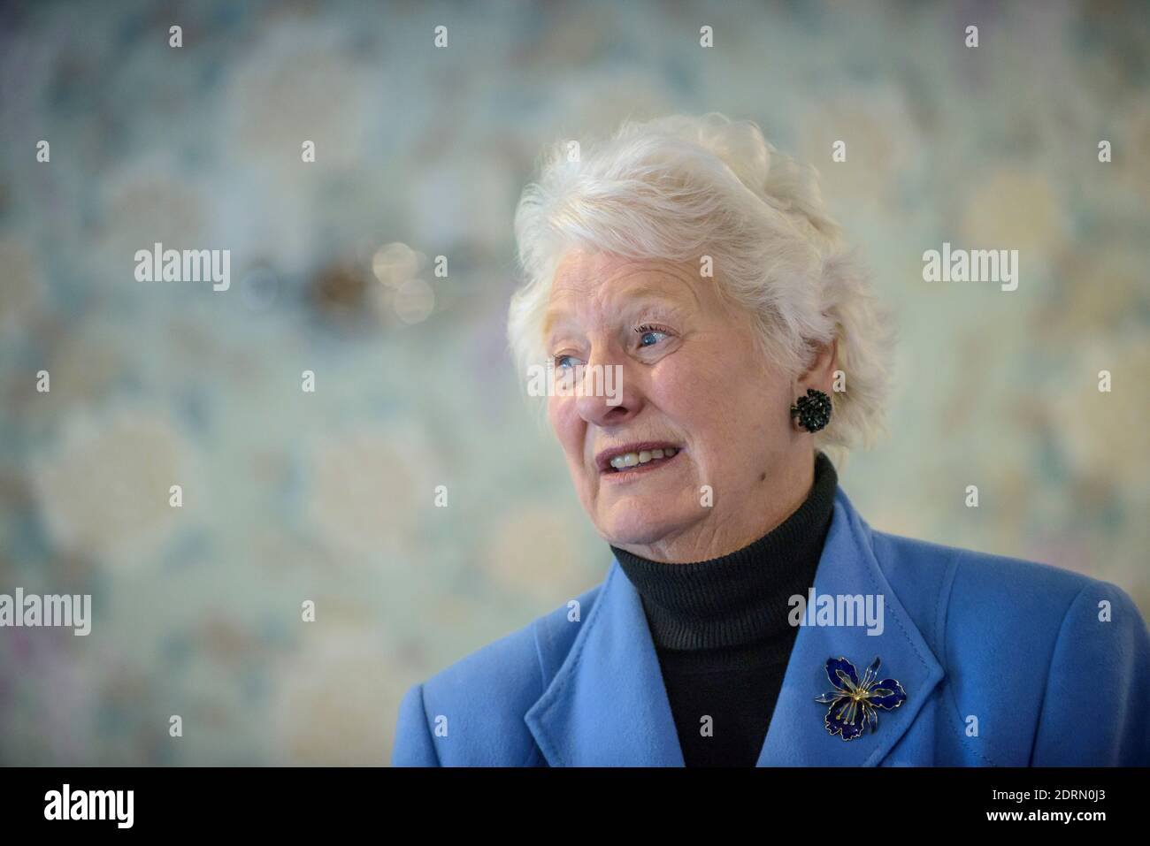 Athlete dame mary peters hi-res stock photography and images - Alamy