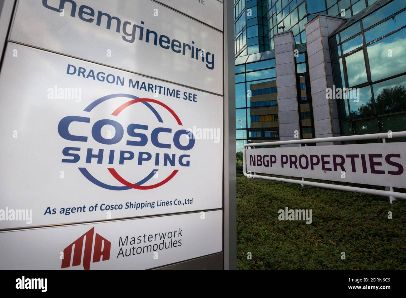 Cosco logo hi-res stock photography and images - Alamy
