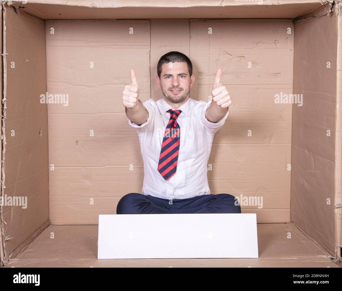 Cramped office space hi-res stock photography and images - Alamy