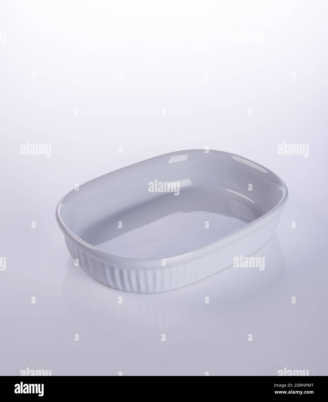 Empty casserole hi-res stock photography and images - Alamy