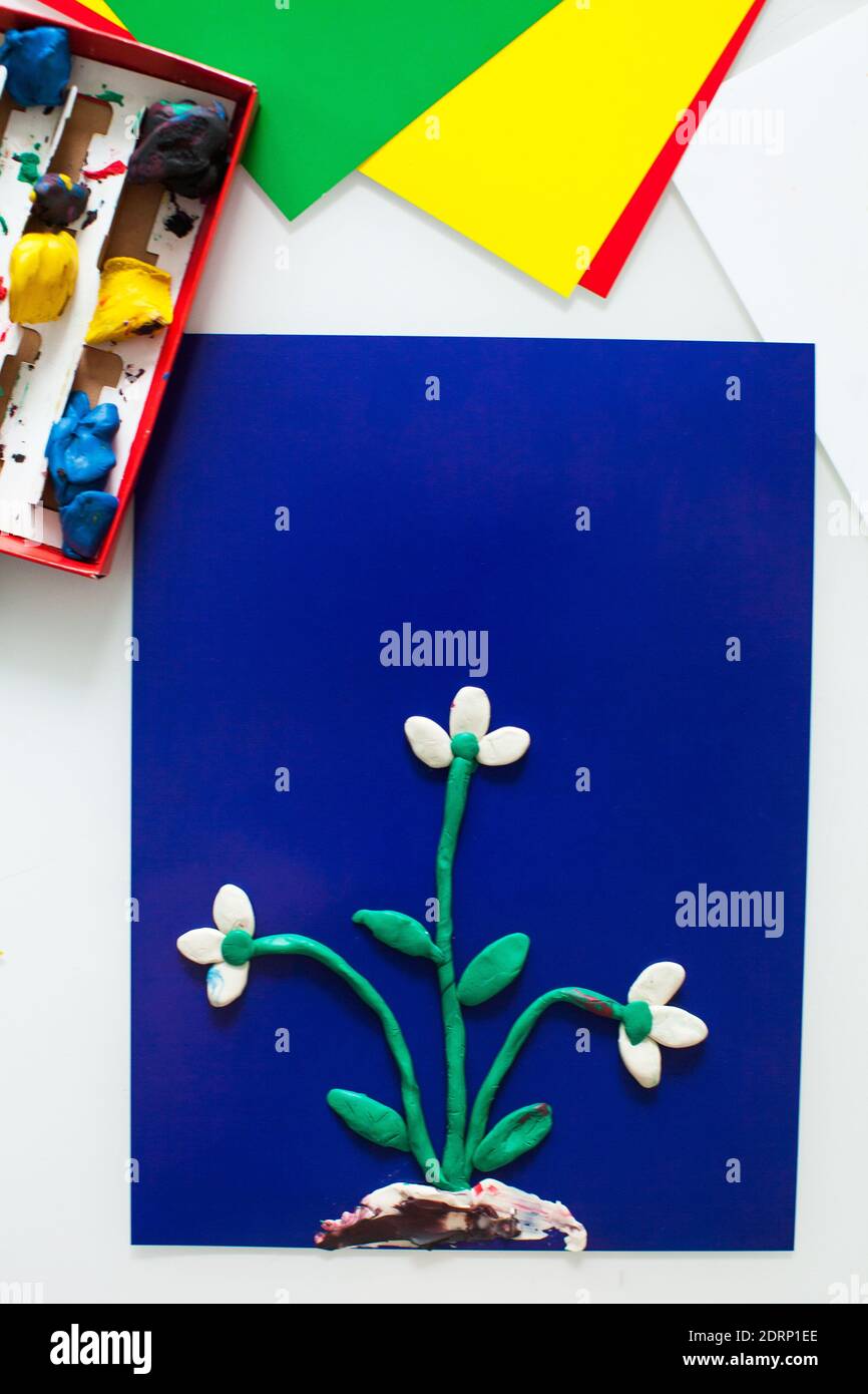 step-by-step instructions for children's crafts postcard made of ...