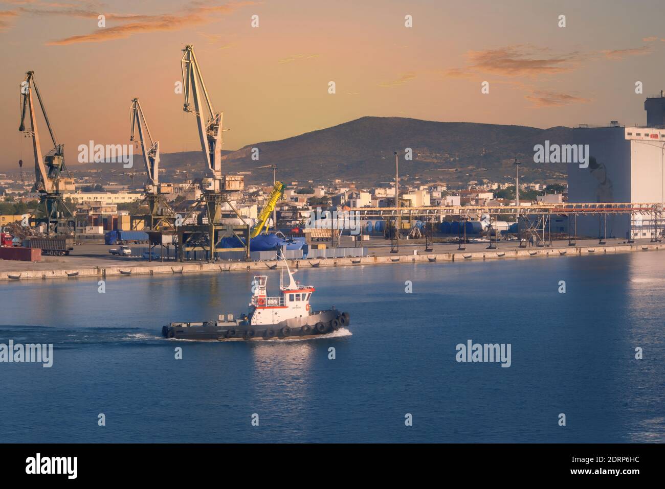 Cruise ship enters port istanbul hi-res stock photography and images ...