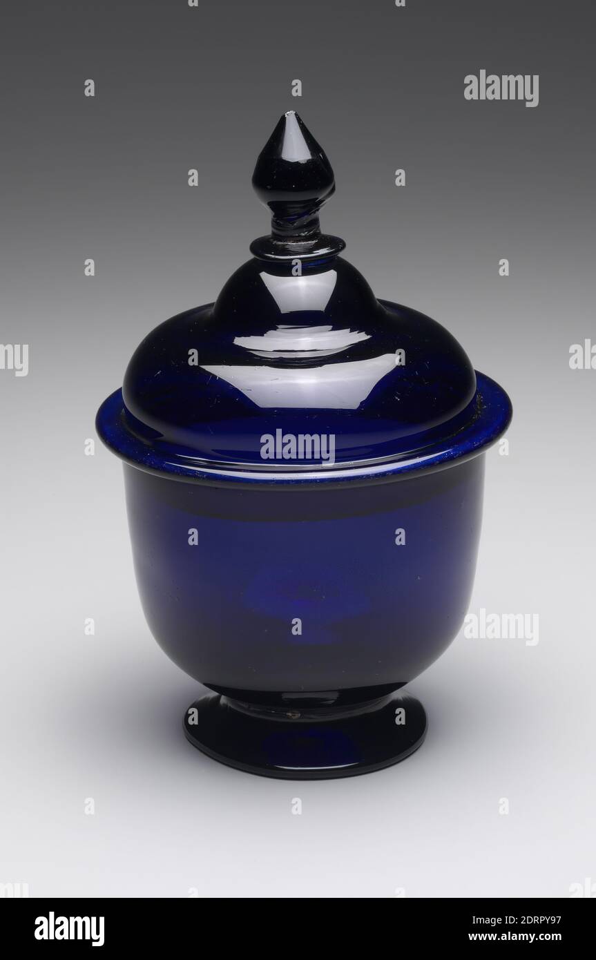 Cobalt flint glass hi-res stock photography and images - Alamy