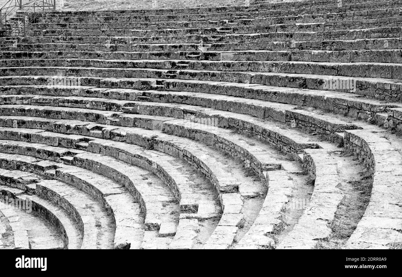 Amphitheater amphitheatre Black and White Stock Photos & Images - Alamy