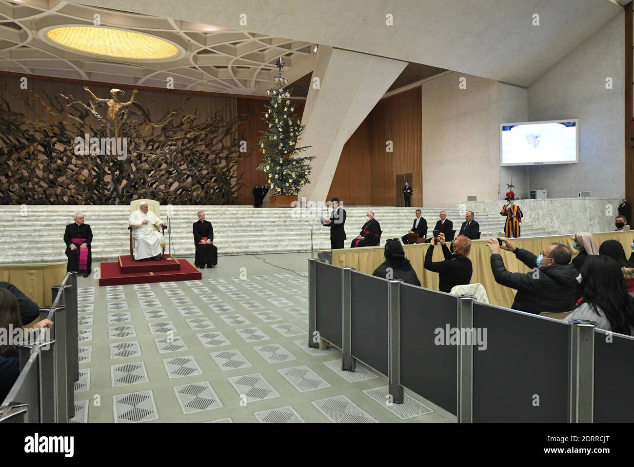 In vatican audience hall hi-res stock photography and images - Alamy