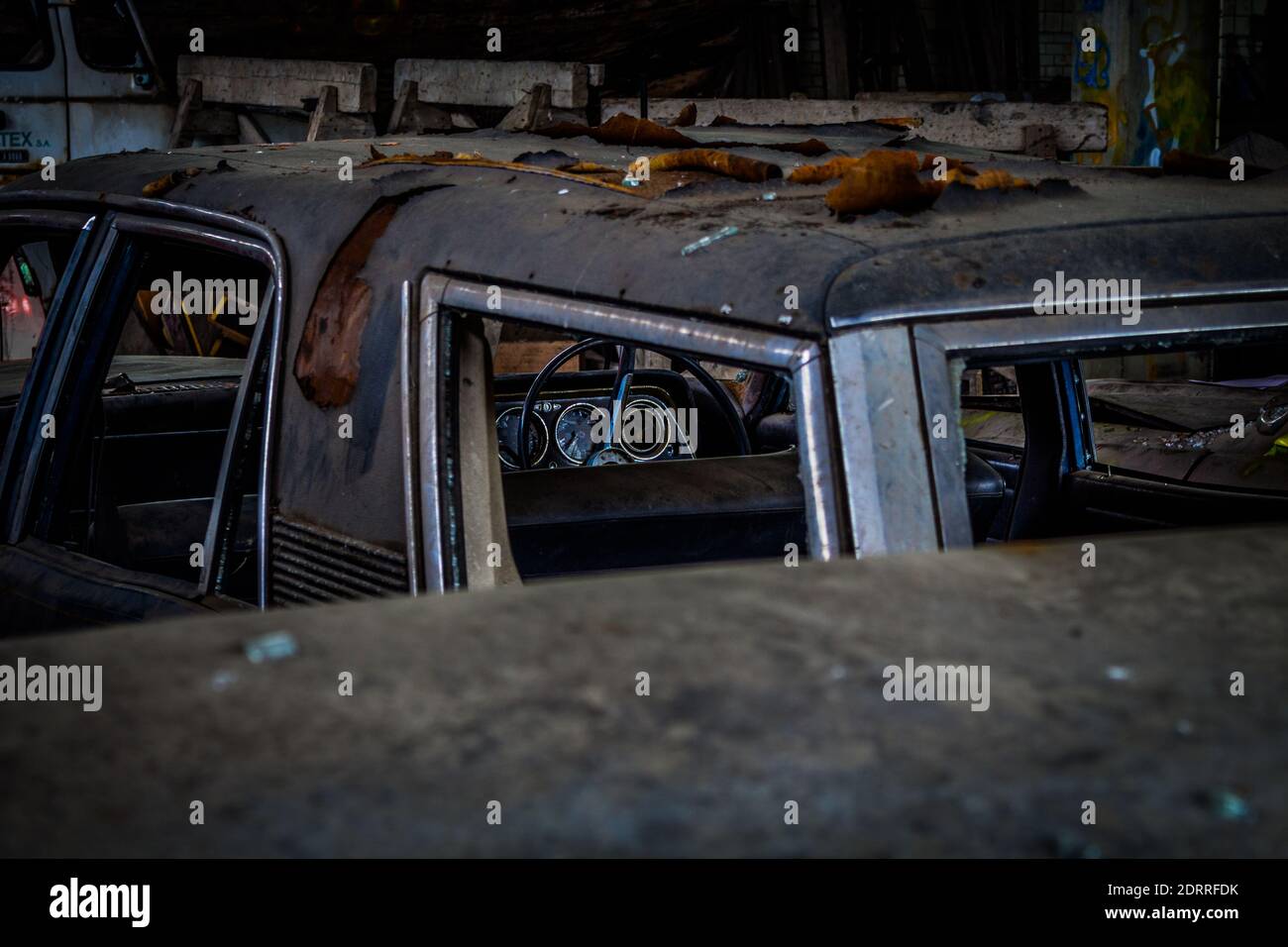 Old run down garage in hi-res stock photography and images - Alamy