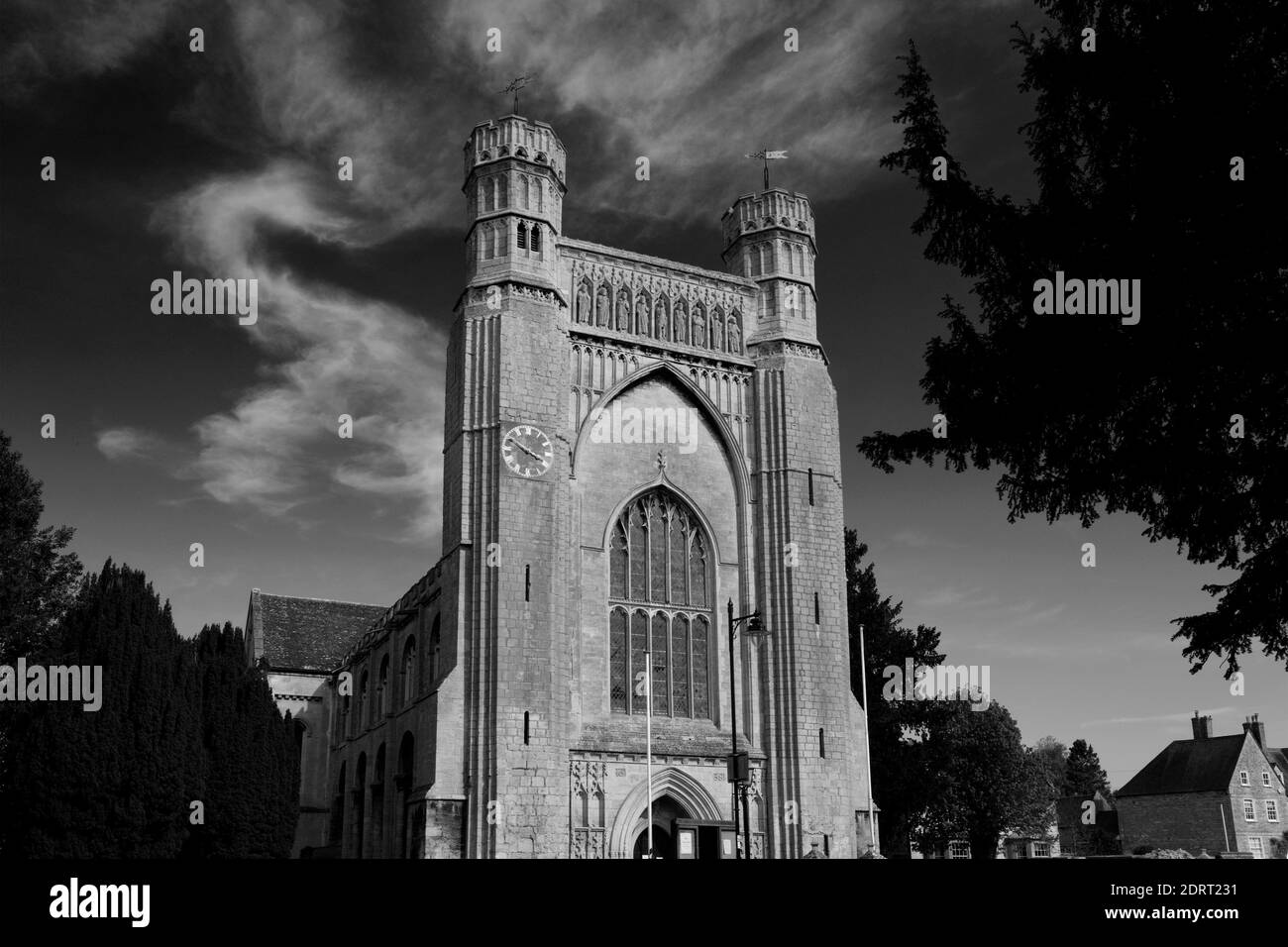 Summer view of Thorney Abbey church, Thorney village, Cambridgeshire ...