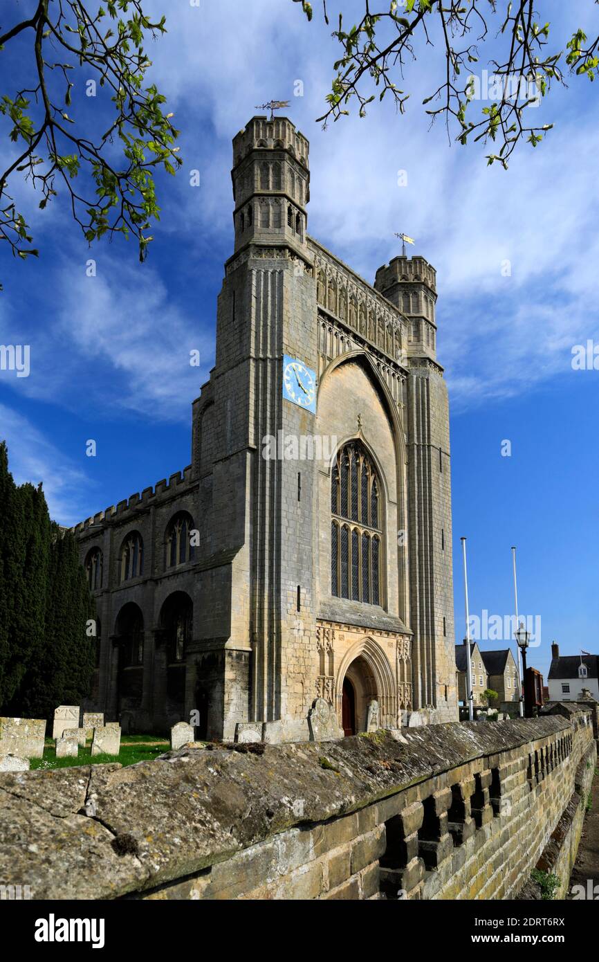 Summer view of Thorney Abbey church, Thorney village, Cambridgeshire ...