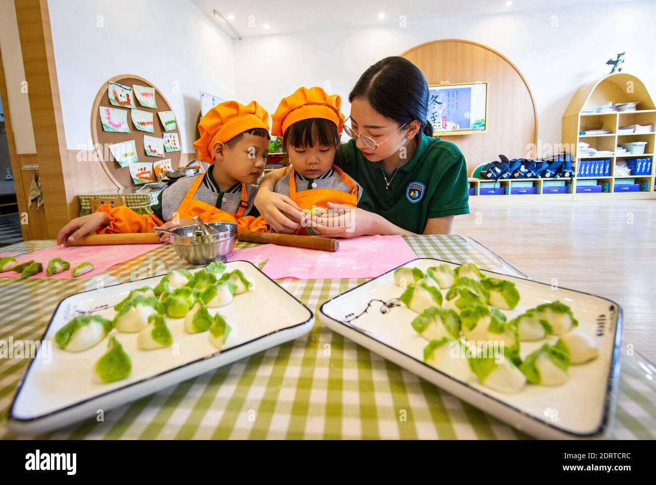 Chinese children eat dumplings hi-res stock photography and images - Alamy