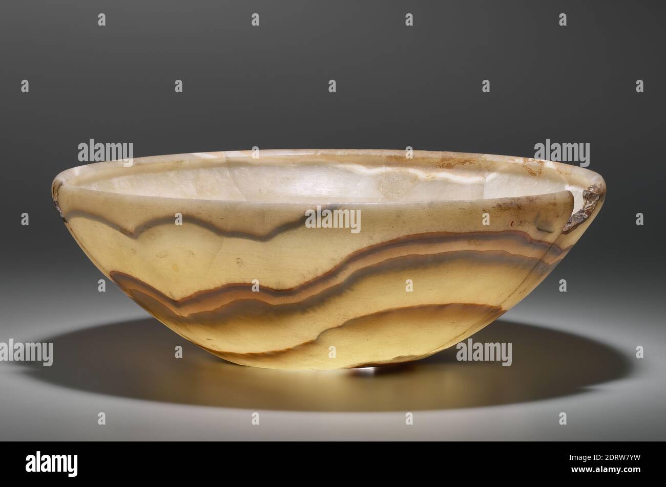 Arragonite bowl hi-res stock photography and images - Alamy