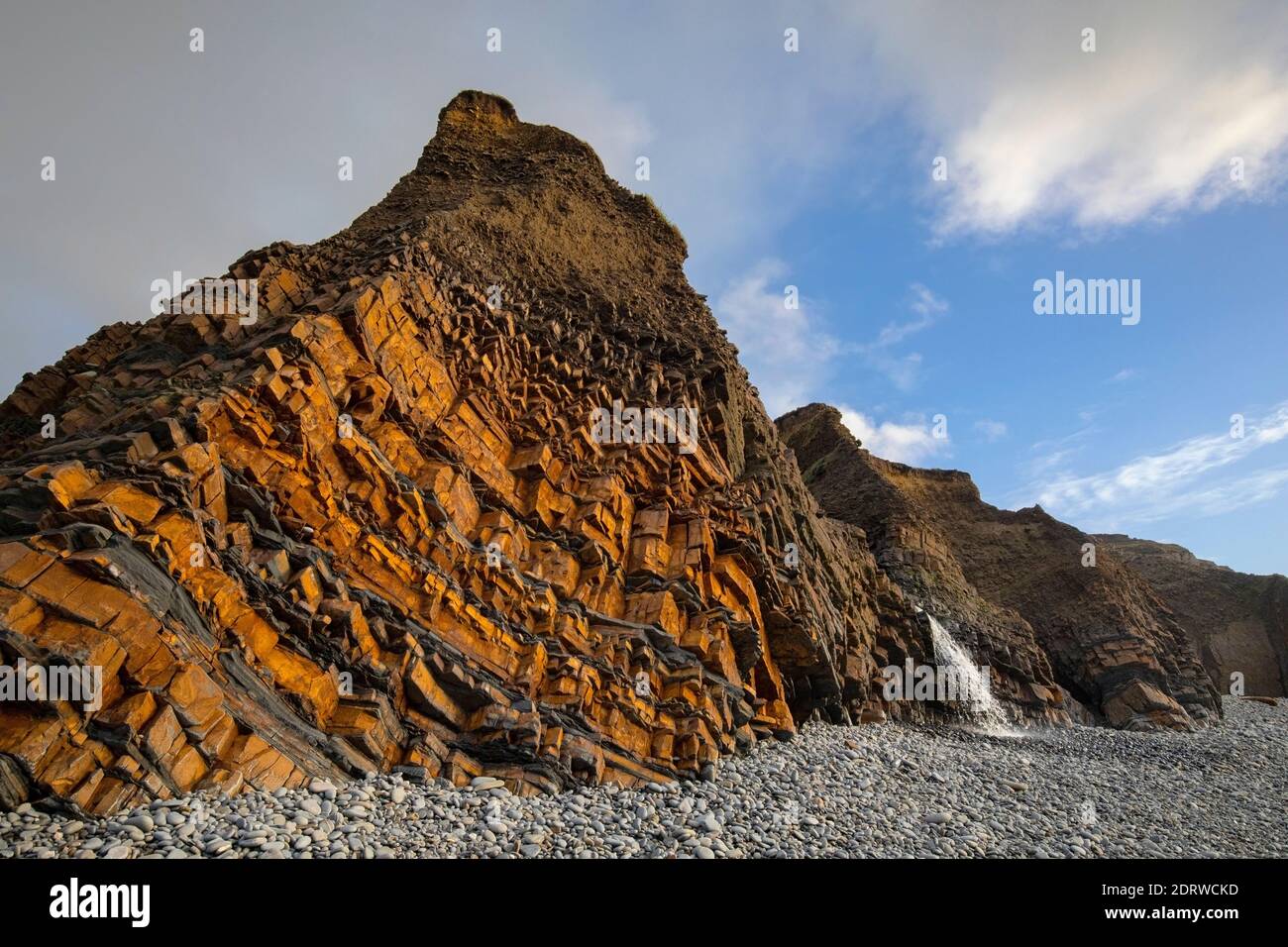 Sandstone Cliffs Sandymouth Stock Photo - Alamy