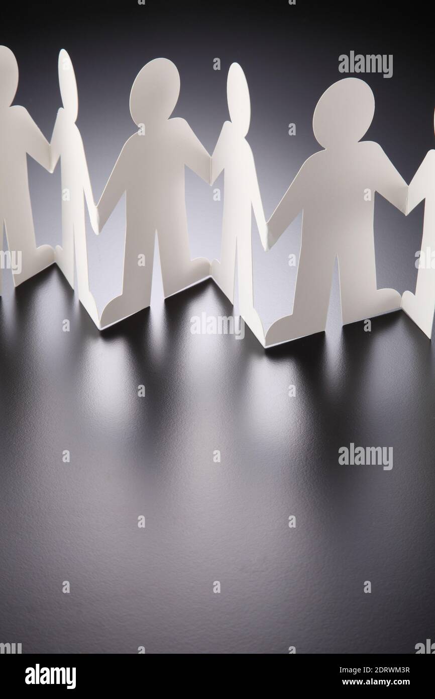 Black and white paper chain people hi-res stock photography and images ...