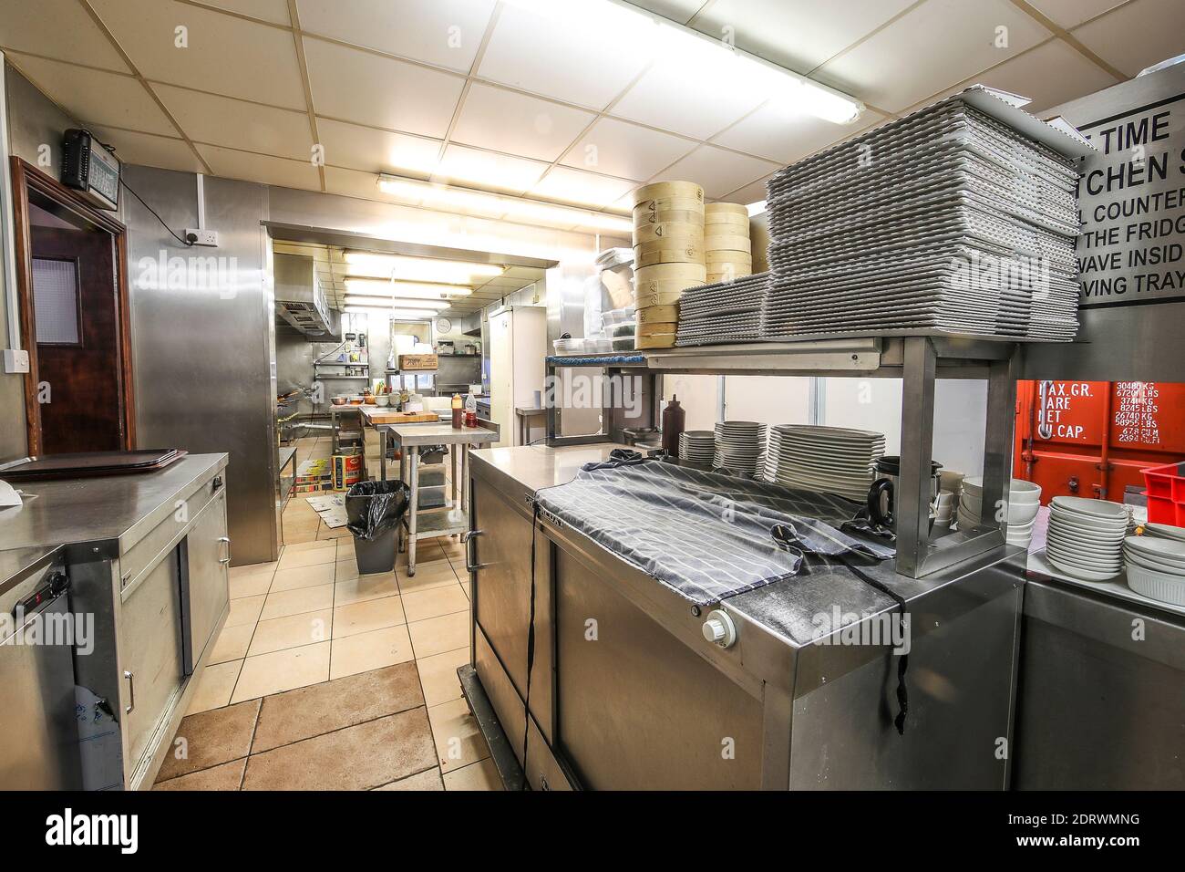 Chinese restaurant kitchen Stock Photo - Alamy