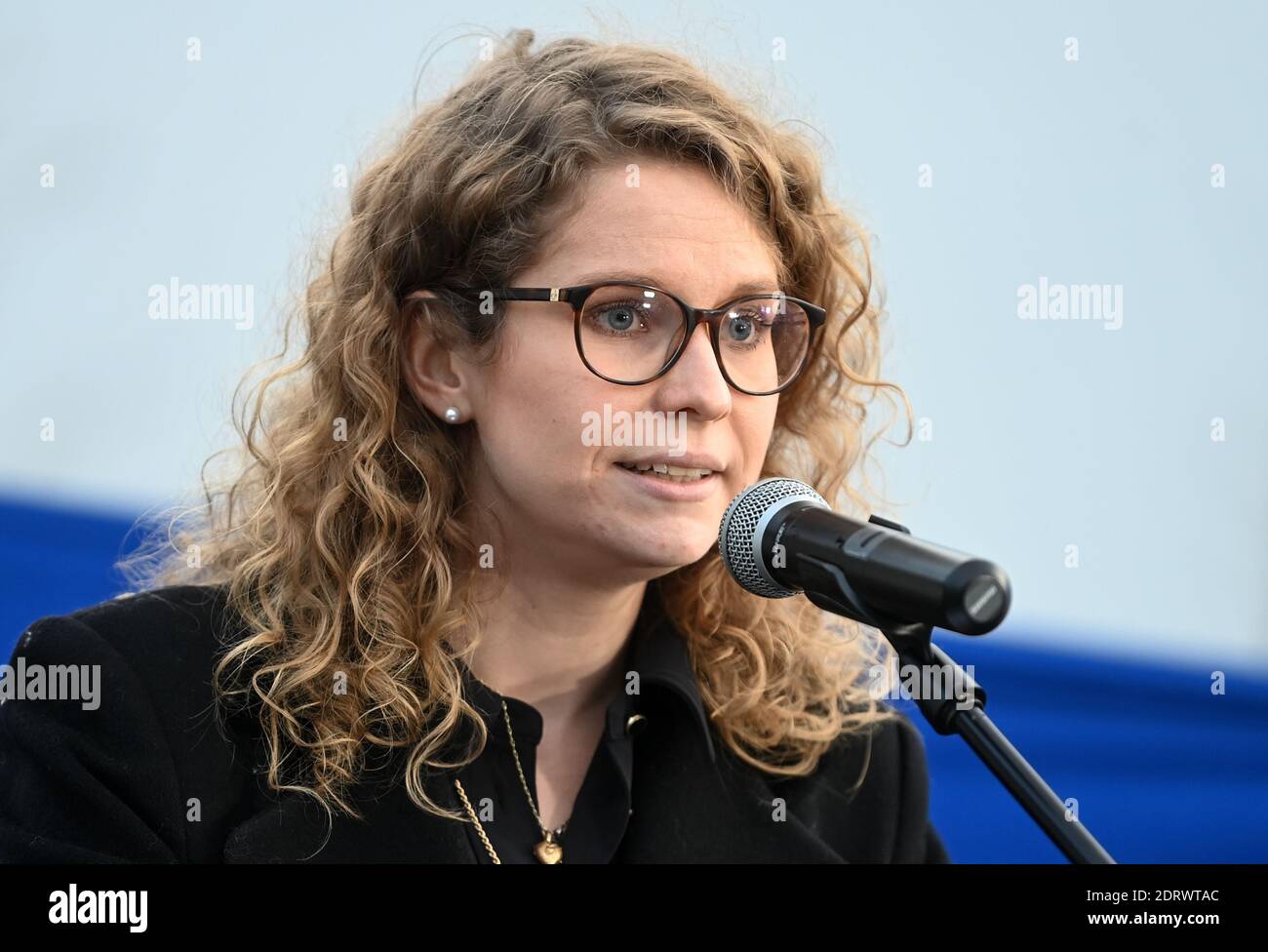 Christina feist hi-res stock photography and images - Alamy