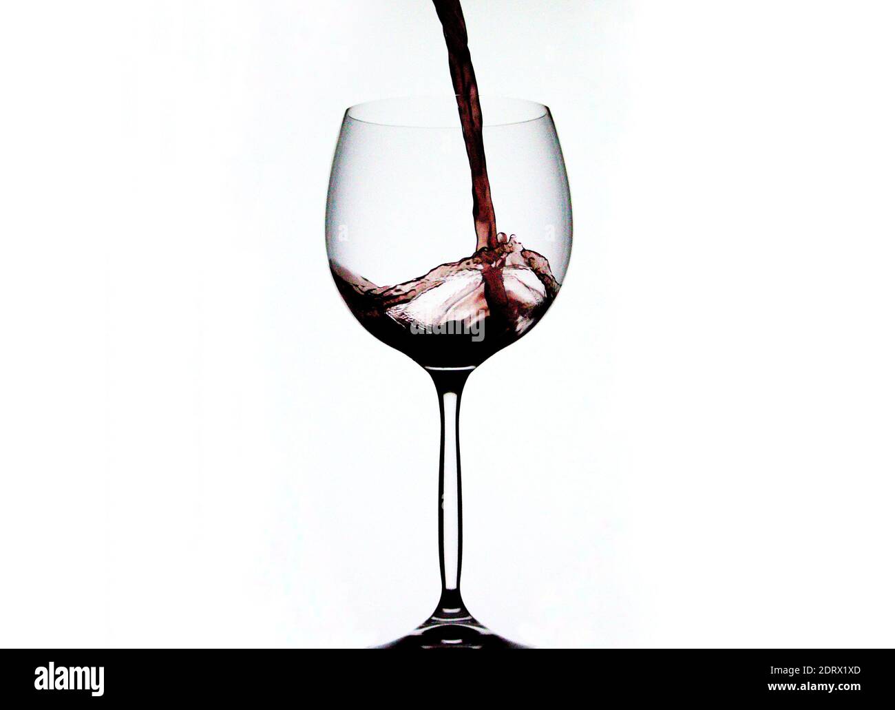 Wine Falling Into Glass High Resolution Stock Photography and Images ...