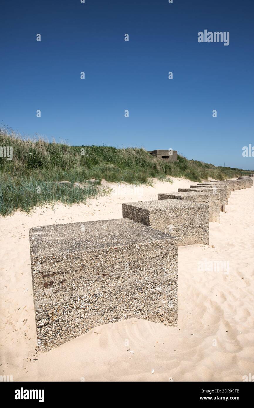World war 2 british beach defence hi-res stock photography and images ...