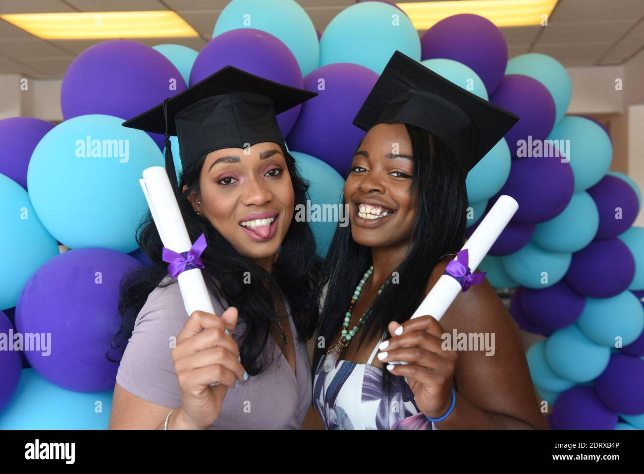 University students happy uk hi-res stock photography and images - Alamy