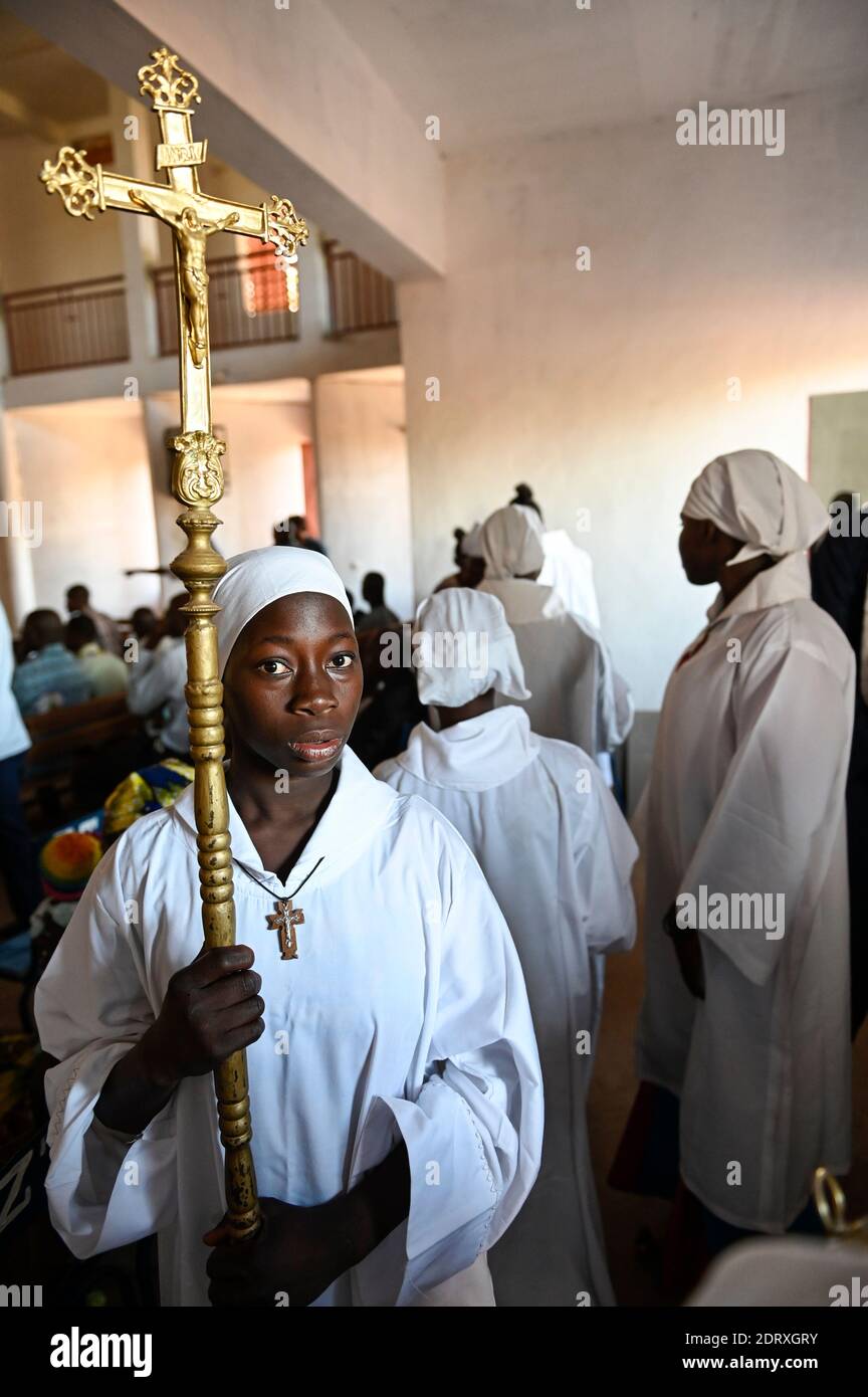 MALI, Bamako, catholic church, holy mass / katholische Kirche ...