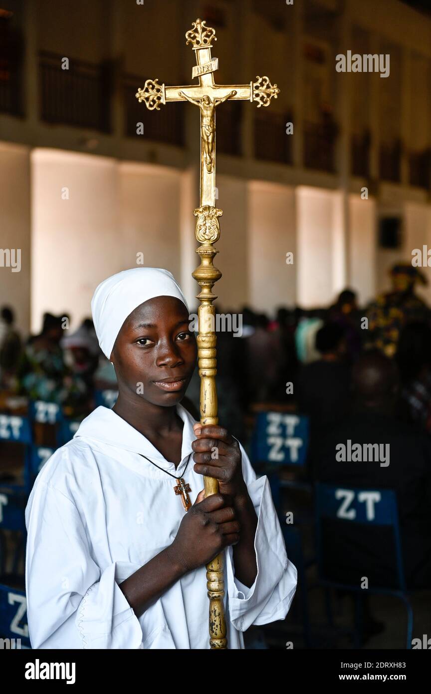 MALI, Bamako, catholic church, holy mass / katholische Kirche ...