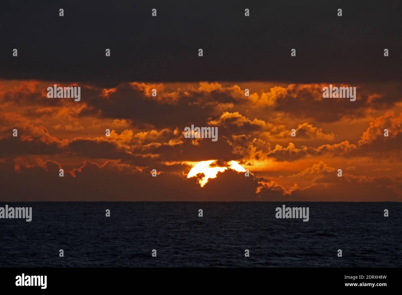 Micronesia sunrise hi-res stock photography and images - Alamy