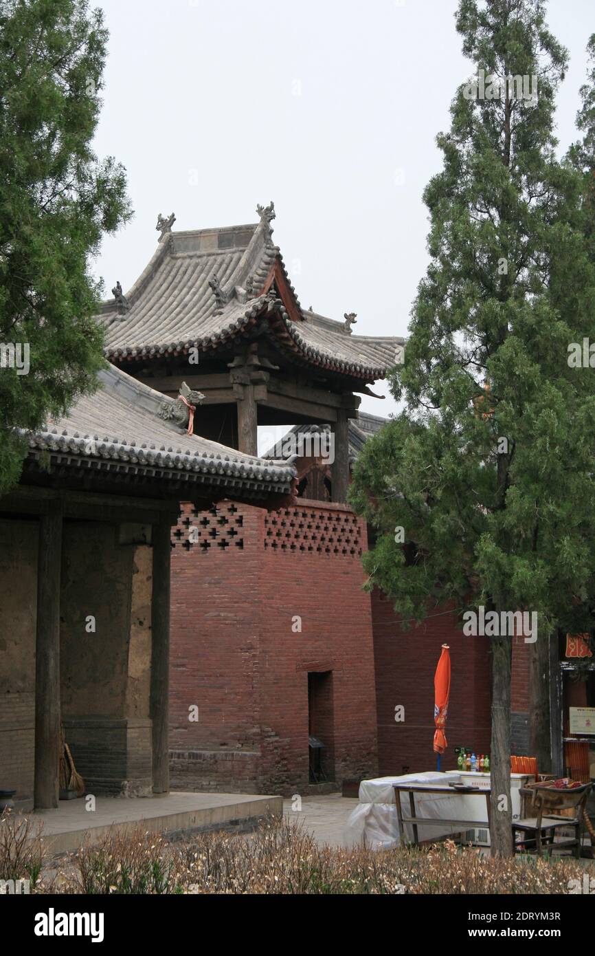 Pingyao shuanglin temple hi-res stock photography and images - Alamy